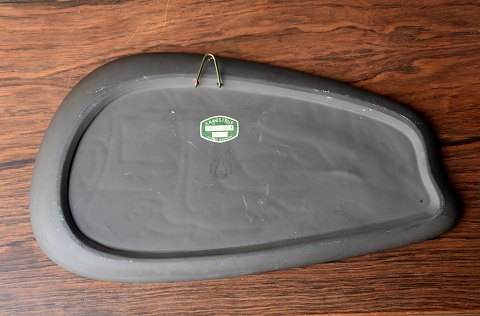 Kinnerup Antik & Porcelæn - Knabstrup relief med svaner * solgt