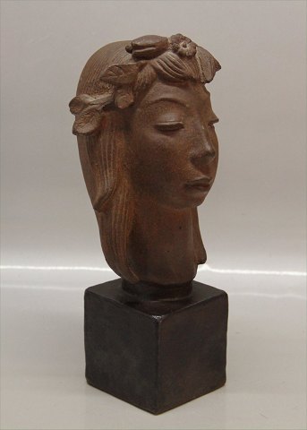 Klosterkælderen - L. Hjort Bornholm Danmark Keramik Hoved på base 25 cm ...