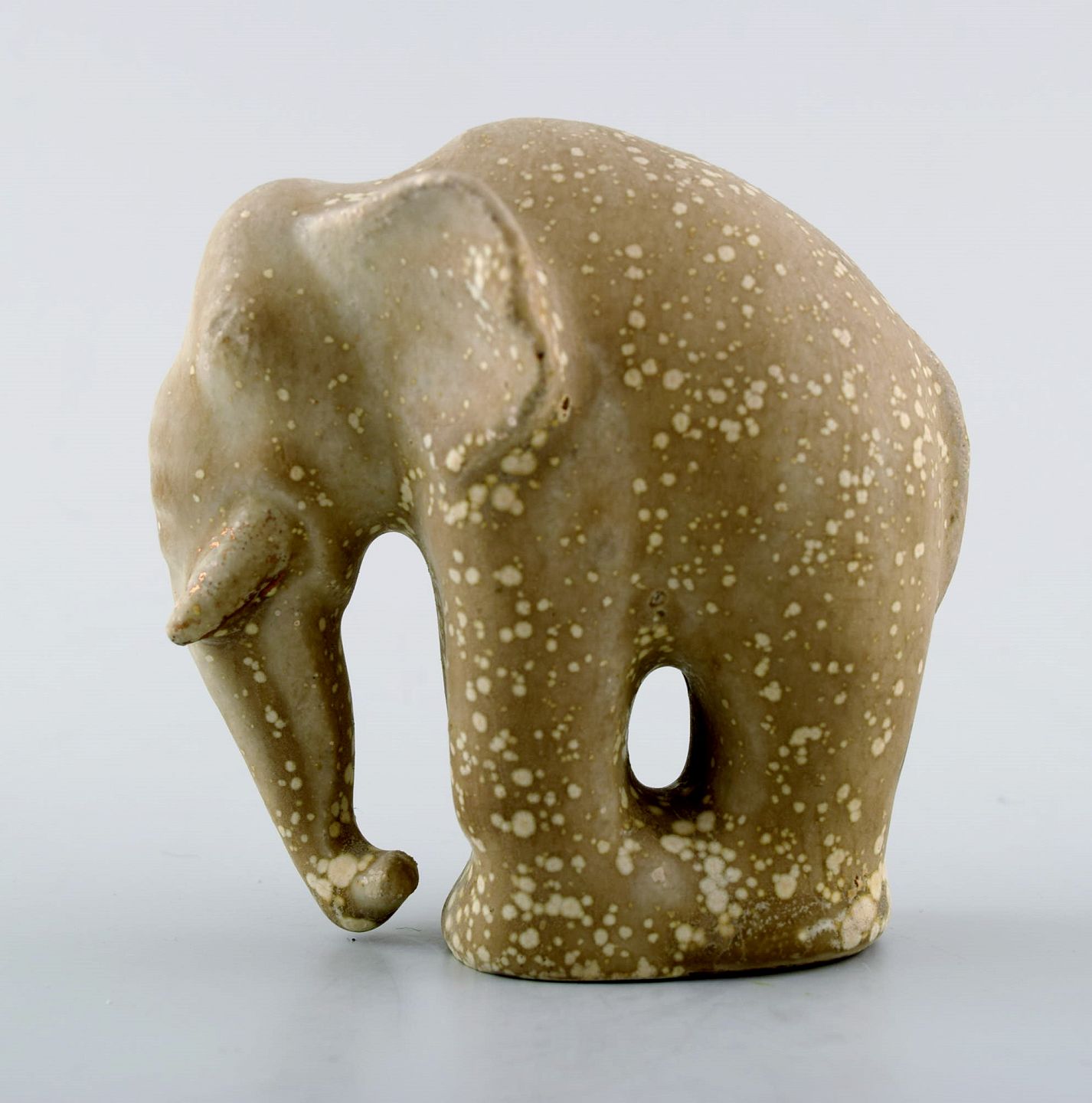 www.Antikvitet.net - Arne Bang. Keramik, sjælden elefant www.Antikvitet.net - Arne Bang. Keramik, sjælden elefant