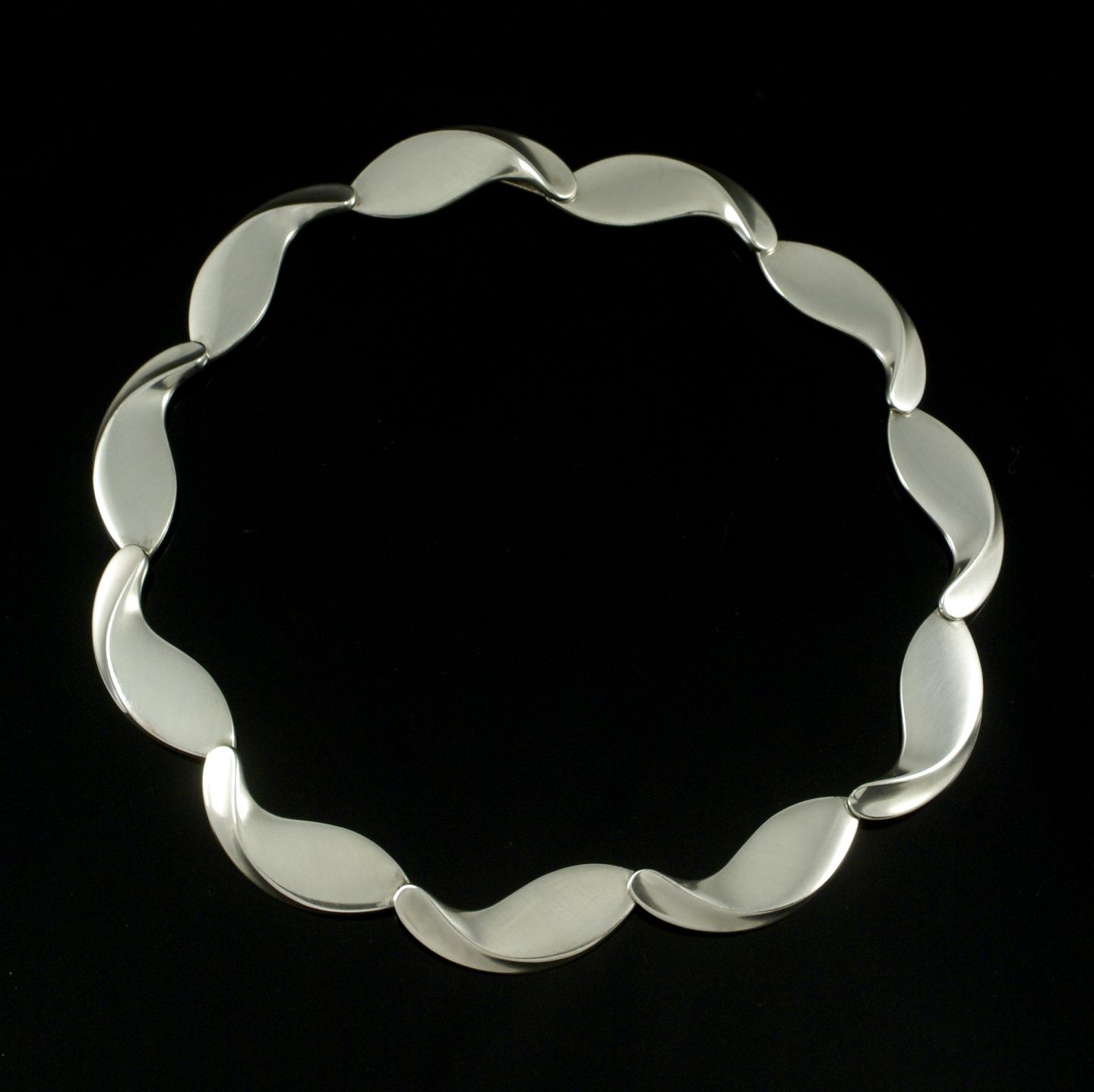 www.Antikvitet.net - Georg Jensen / Hans Hansen. Halskæde i sterling ...