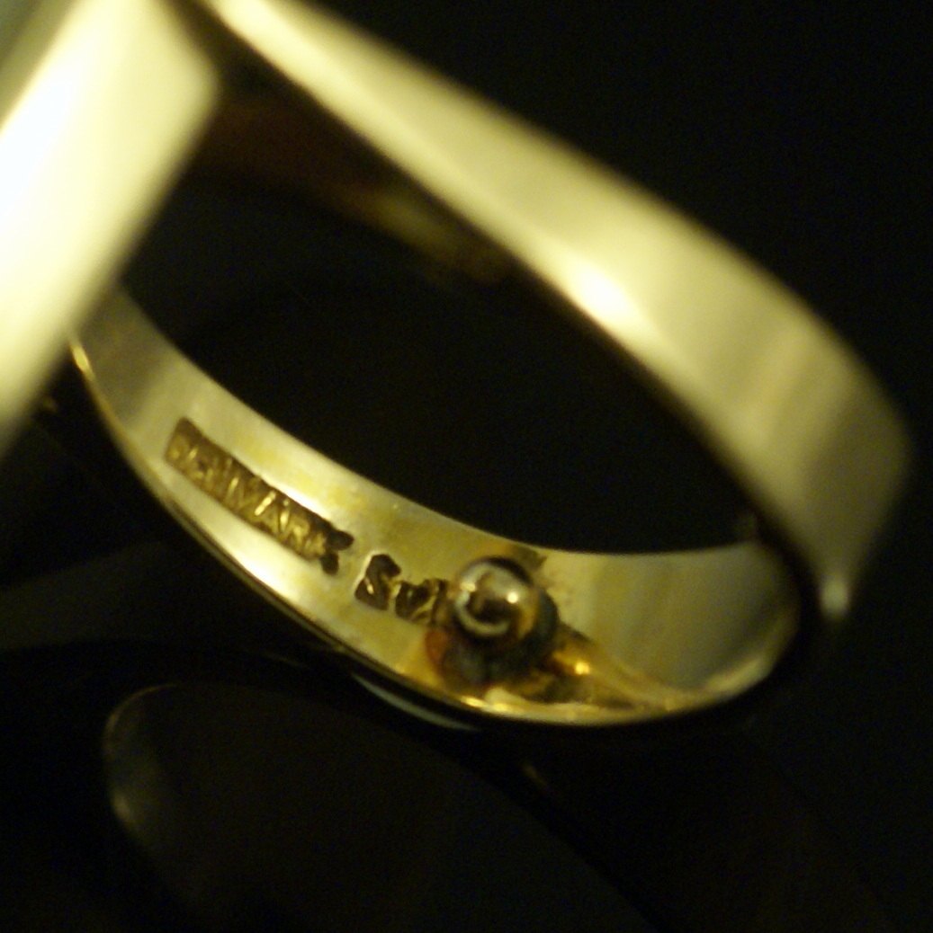 www.Antikvitet.net - Sven Haugaard. Ring i 14k guld med månesten.